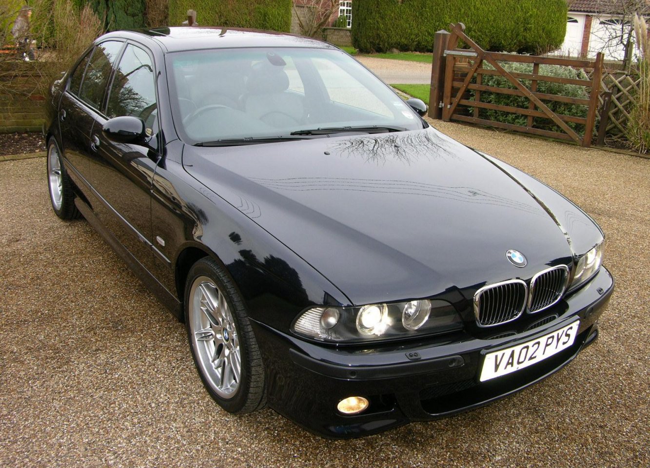 BMW M5 (E39 LCI, facelift 2000) 4.9 V8 (400 Hp)